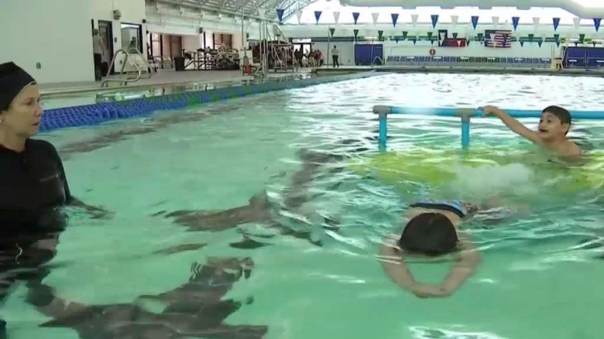 Clases gratuitas de natación y de reanimación cardiopulmonar en el área ...