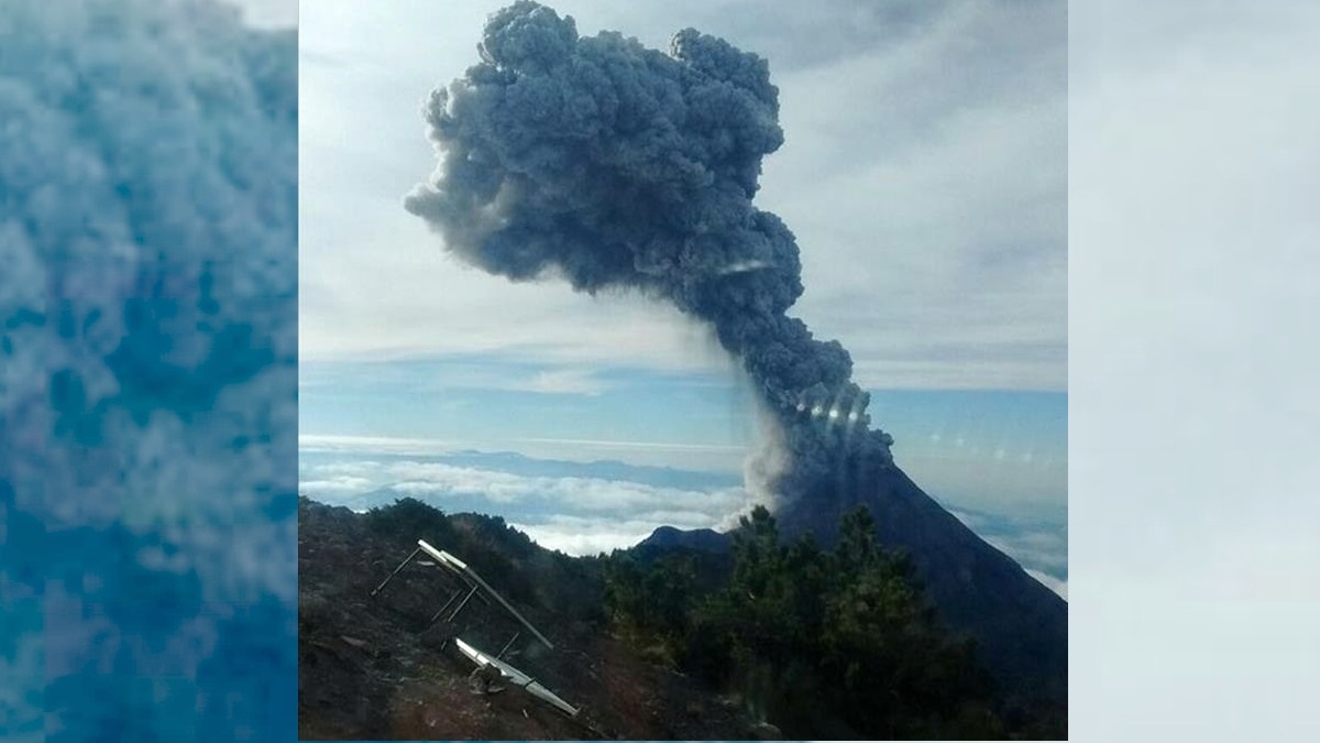 Volcán de Colima emite fumarola de 2,000 metros – Telemundo Phoenix/Tucson