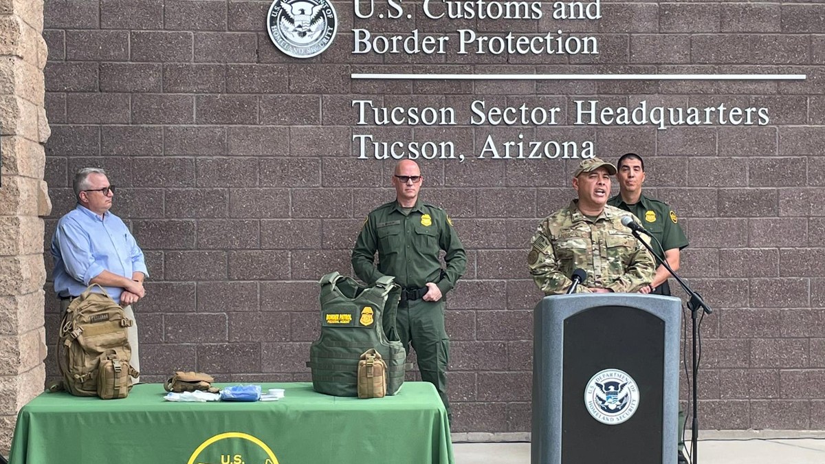 Patrulla Fronteriza en Tucson empezará entregar a migrantes y agentes ...