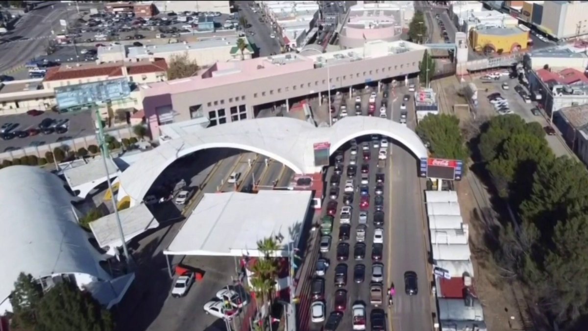 Largas filas y espera, para cruzar por los puertos fronterizos de ...