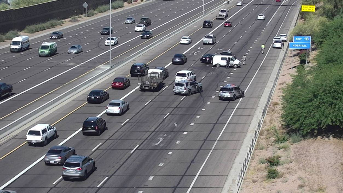 Arizona: Tres hombres en estado crítico tras colisión en Loop 202 ...