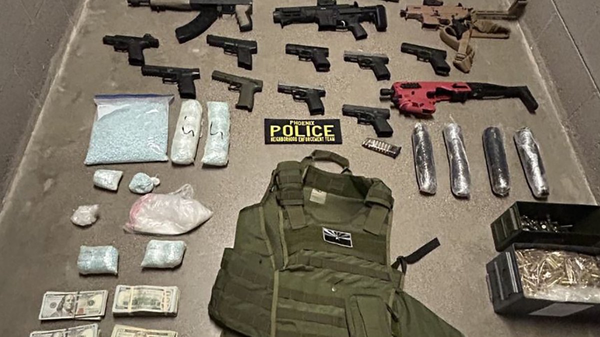 Arizona: decomisan drogas, armas y dinero en efectivo en una bodega en Phoenix – Telemundo ...