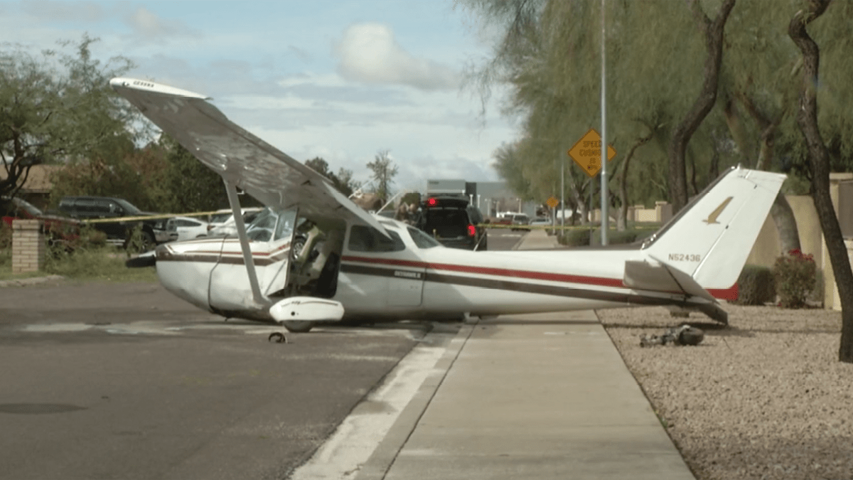 Arizona: Una avioneta aterriza de emergencia en un vecindario en ...