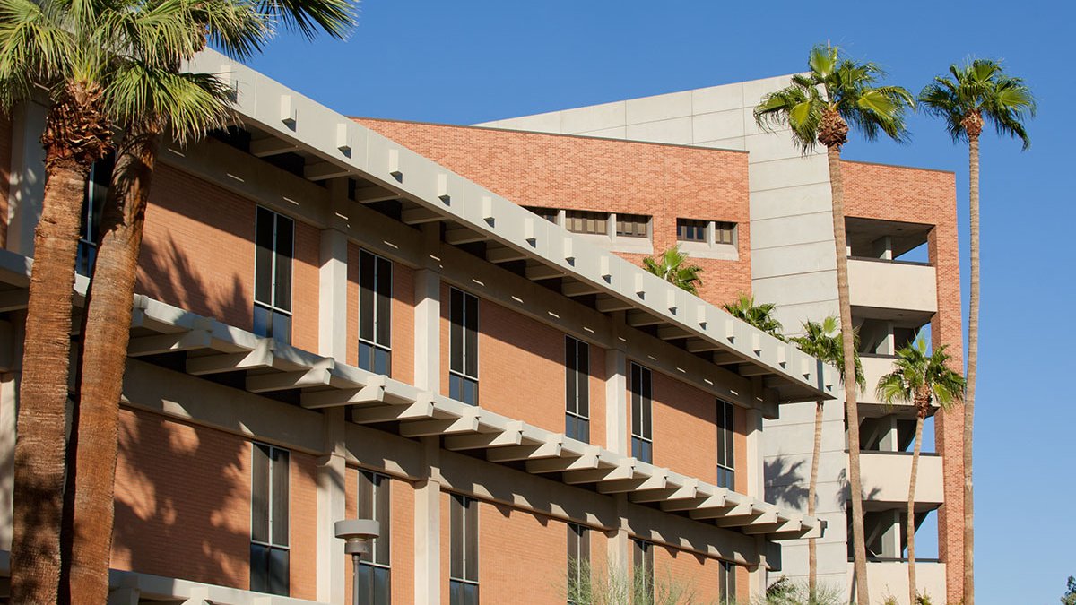 Arizona: Suspenden a académico de ASU tras confrontación con una mujer ...